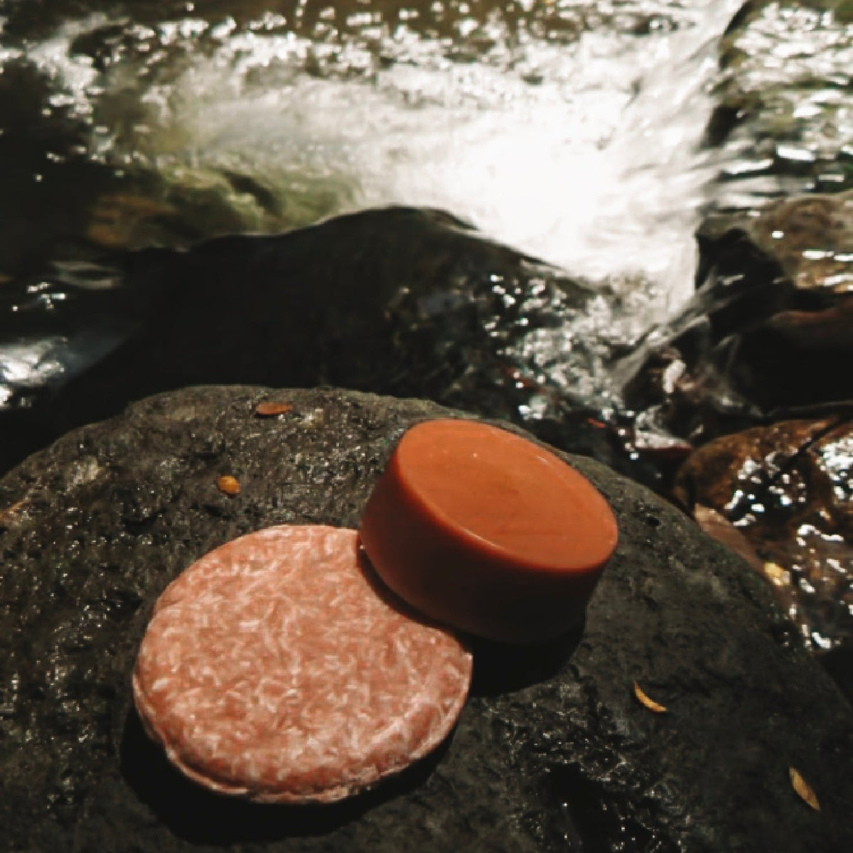 Shampoo Bars vs. Plastic Bottles: Why Switching Matters for Your Hair – Ho'olawa